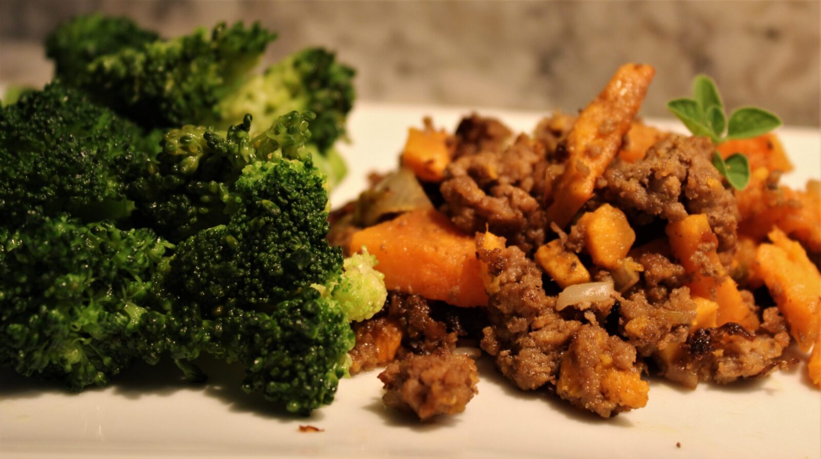 Ground Beef & Sweet Potato Sauté - Mysty Pfeffer